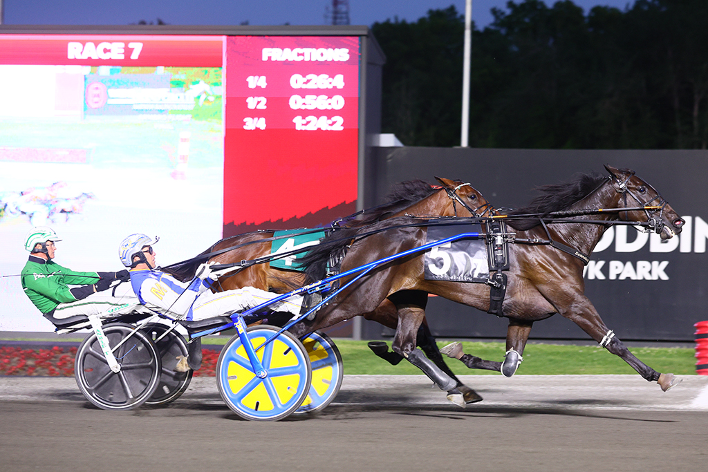Dial Square S clinches Armbro Flight victory – U.S. Trotting News